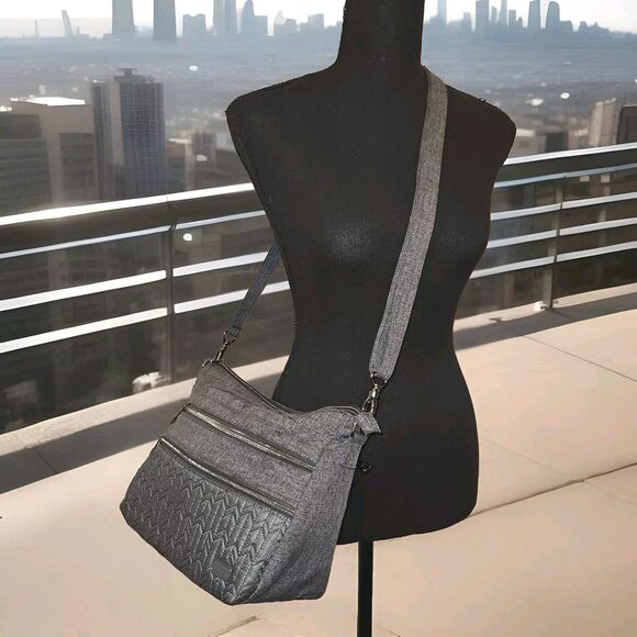 lug | Bags | Lug Slider Crossbody Bag Quilted Purse Adjustable Strap ...